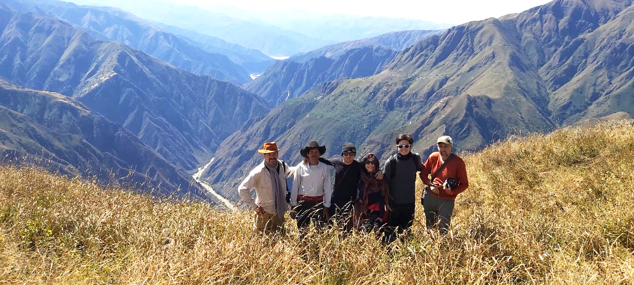 Viaje vertical al sexto cañón más profundo del mundo - Revista Nómadas